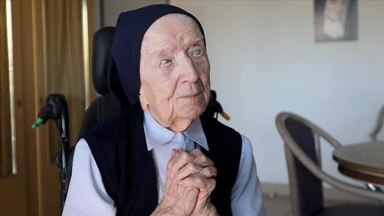 The Top 10 Oldest People Ever In The World